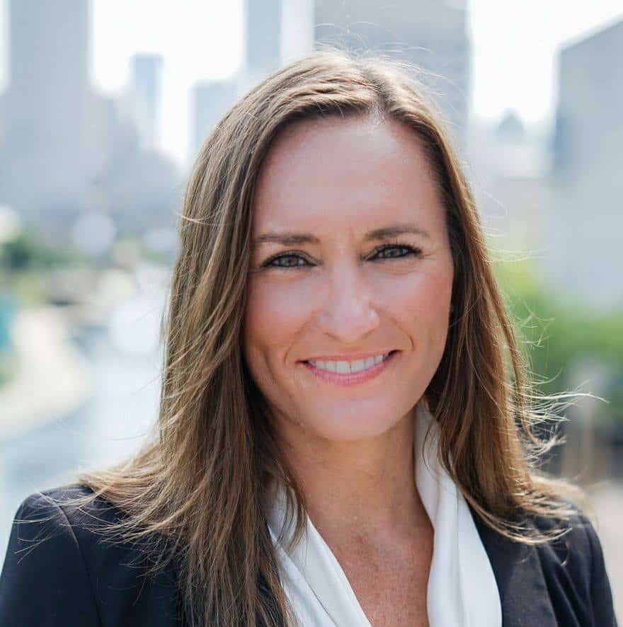 Lisa Treadwell's Instagram, Twitter & Facebook on IDCrawl